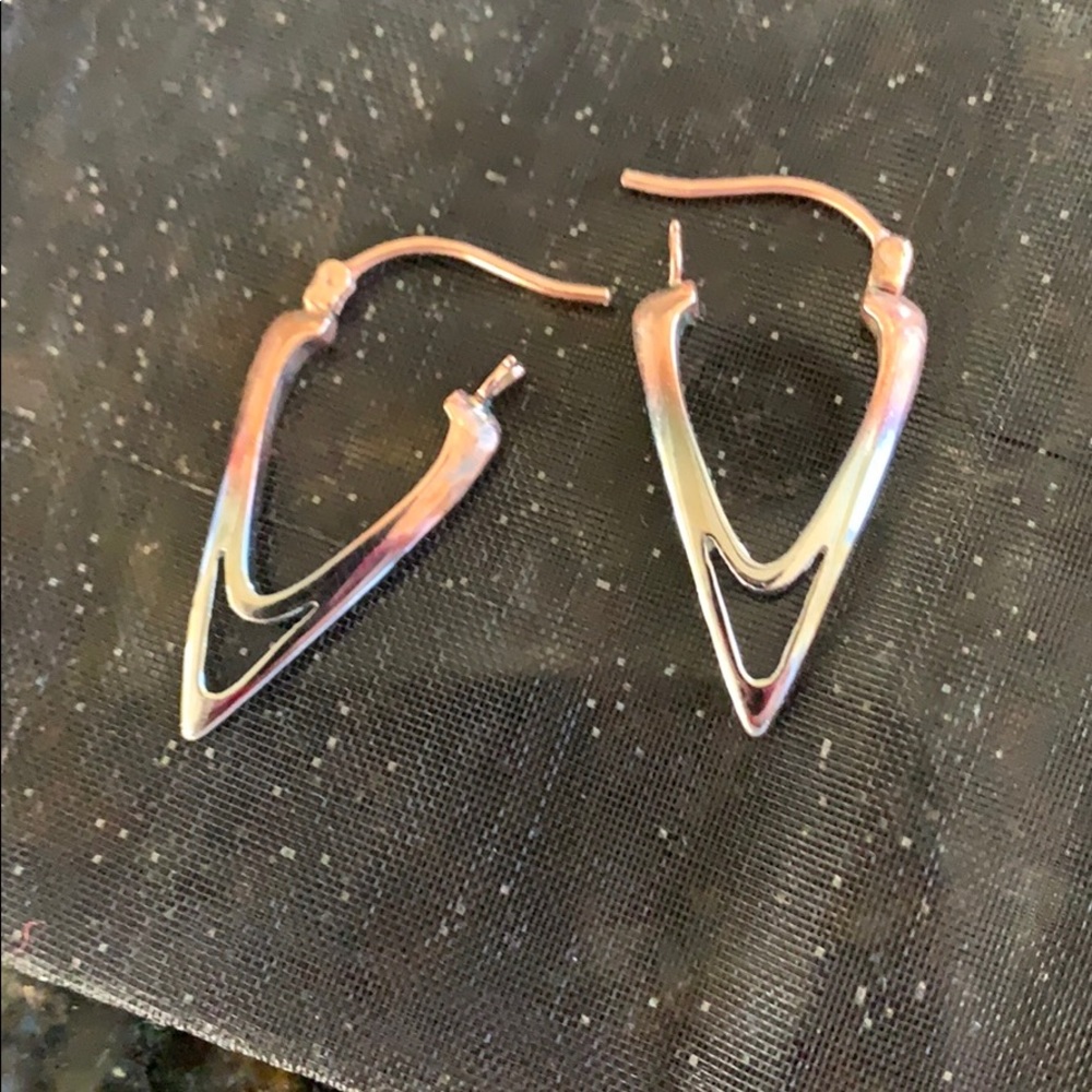 Katie Rowland Salome Arrowhead Earrings - Gem